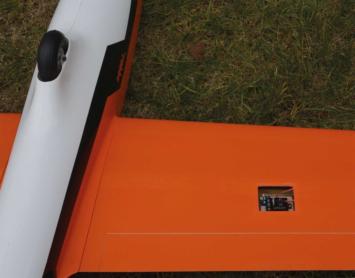 Robbe FOX 3,5m MDM-1 Segler ROBBE ARF voll GFK in weiß orange schwarz ...