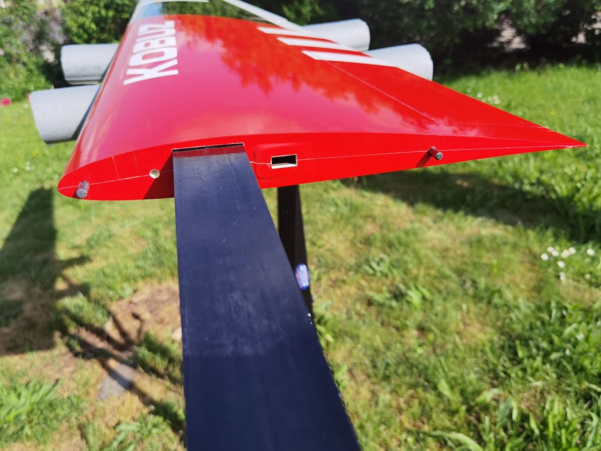 Kobuz 3.2 mit 90mm Impeller – rot/schwarz | CNC Luftsporttechnik