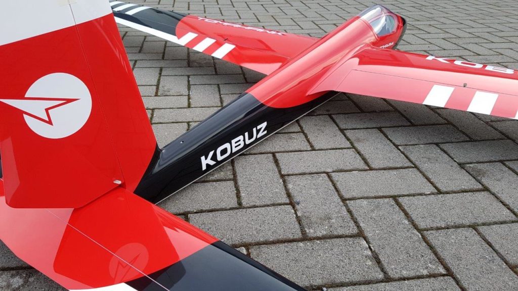 Kobuz 3.2 mit 90mm Impeller – rot/schwarz | CNC Luftsporttechnik